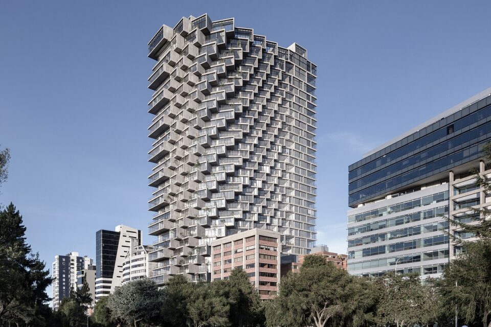 BIG, IQON - Tecnne | arquitectura y contextos